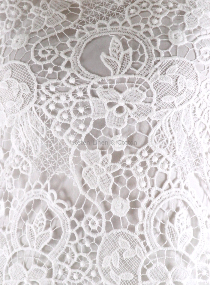 Vestido con Encaje Blanco